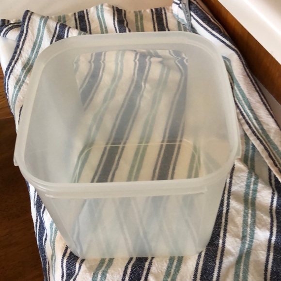 Tupperware | Kitchen | Tupperware Canister Bottom | Poshmark